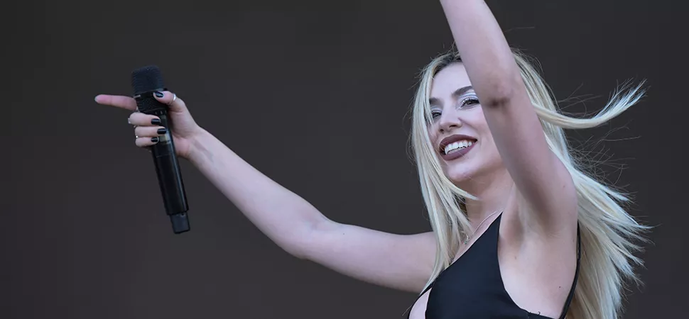 Ava Max exklusiv im ENERGY Interview: "Es geht um etwas sehr Schlimmes ...